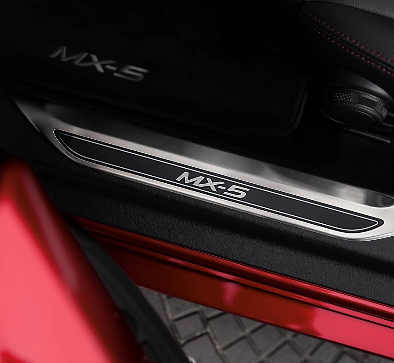 2024 Mazda MX-5 Miata RF - Genuine Accessories | Mazda USA