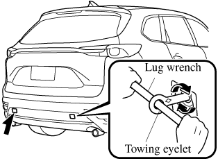 Hook the towing rope to the towing eyelet.